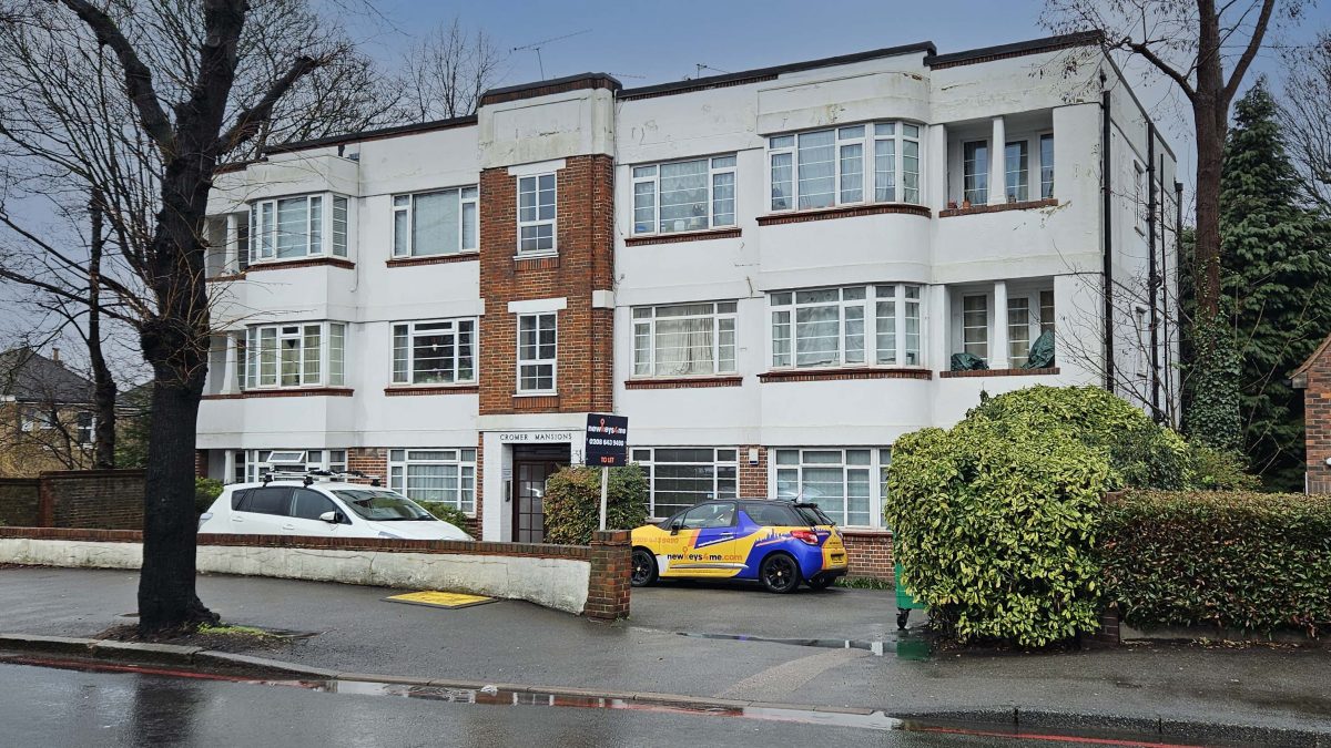 Cromer Mansions, Sutton. £1595 PCM. Two Bedroom Apartment – New Keys 4 Me