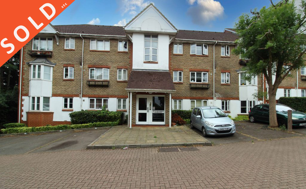 Autumn Drive, Sutton. Offers Over £285,000 Leasehold. Two Bedroom ...